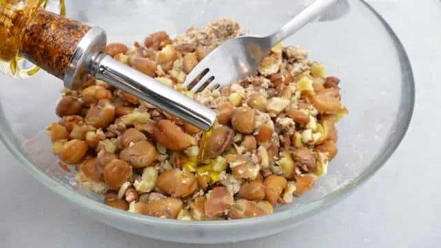 Easy Maltese Bigilla Broad Bean Dip | Simple. Tasty. Good.