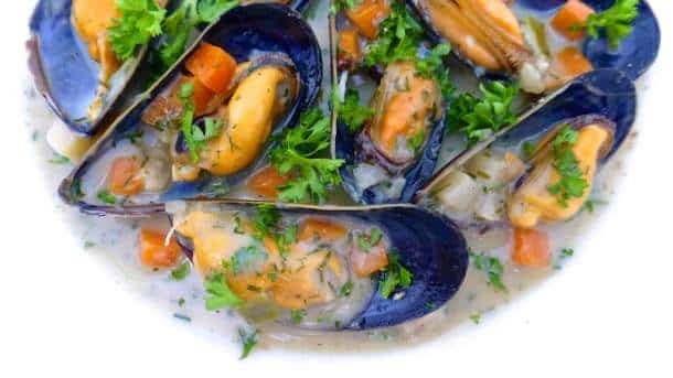 Best Mussels with Blue Cheese & Beer | Simple. Tasty. Good.