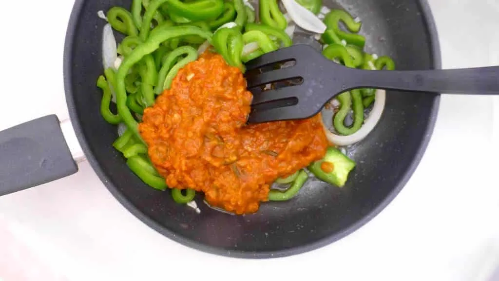 Easy Piperrada Vasca (Bask Pepper Stew) | Simple. Tasty. Good.