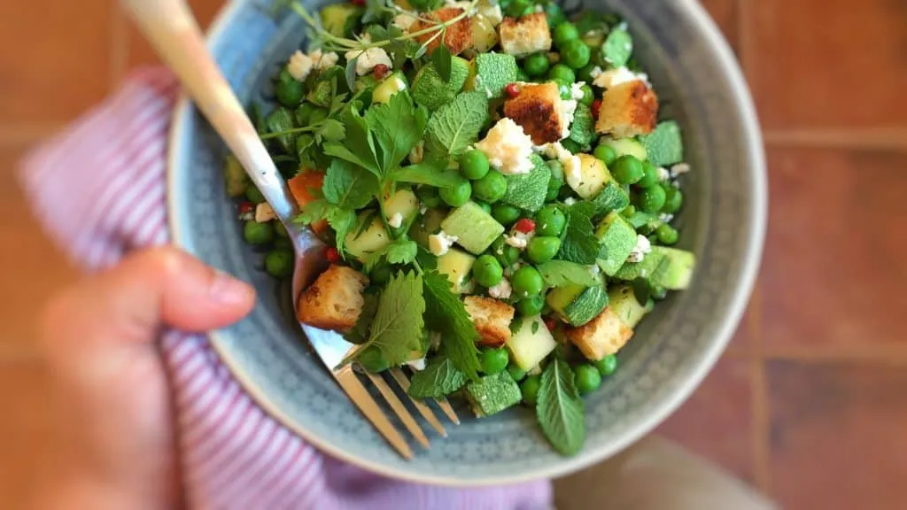 Easy Braised French Peas & Lettuce | Simple. Tasty. Good.