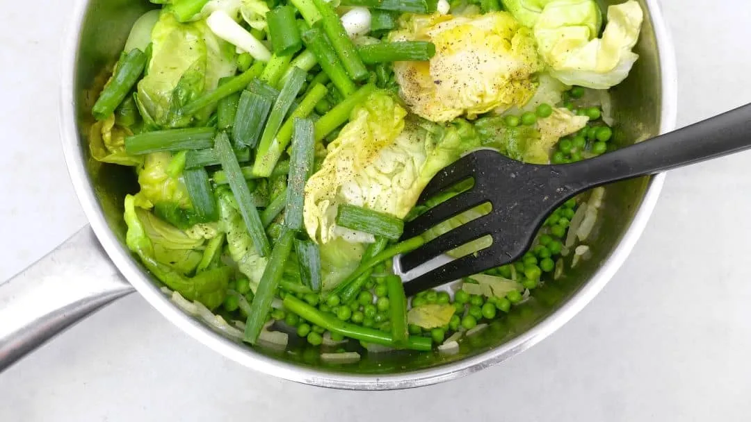 Easy Braised French Peas & Lettuce | Simple. Tasty. Good.