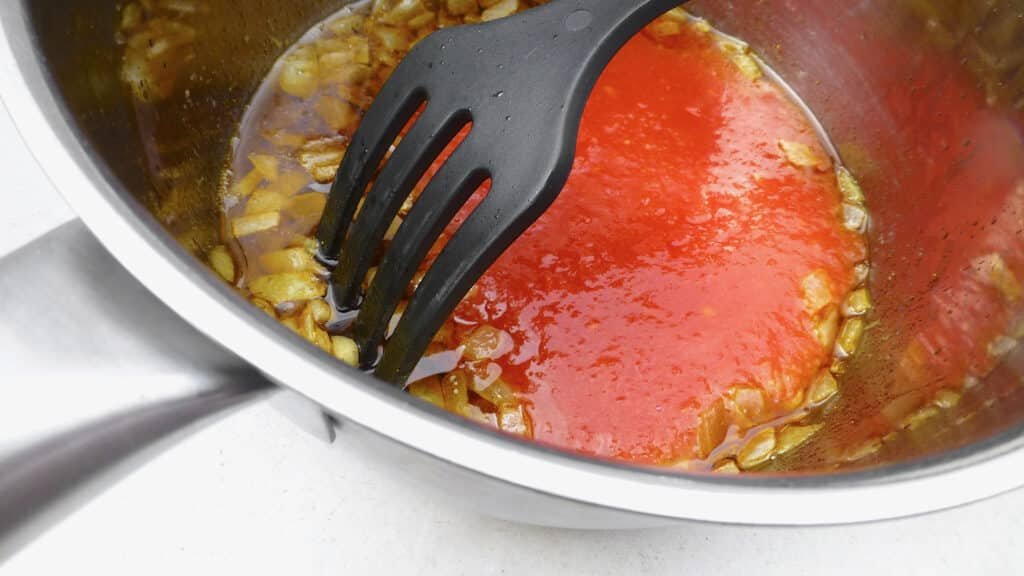 Best Brava Sauce For Patatas Bravas | Simple. Tasty. Good.